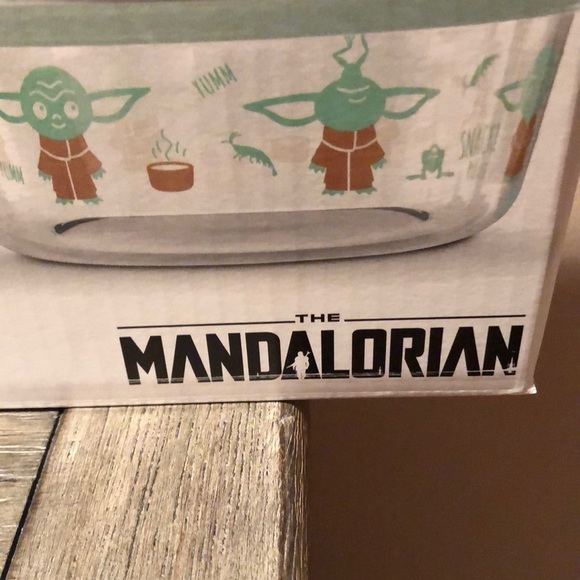 Pyrex | Kitchen | Star Wars Pyrex Mandalorian 8 Piece Storage Set ...